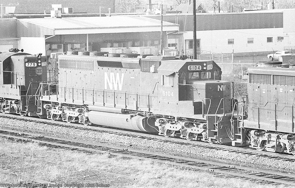 N&W SD-40-2 6104